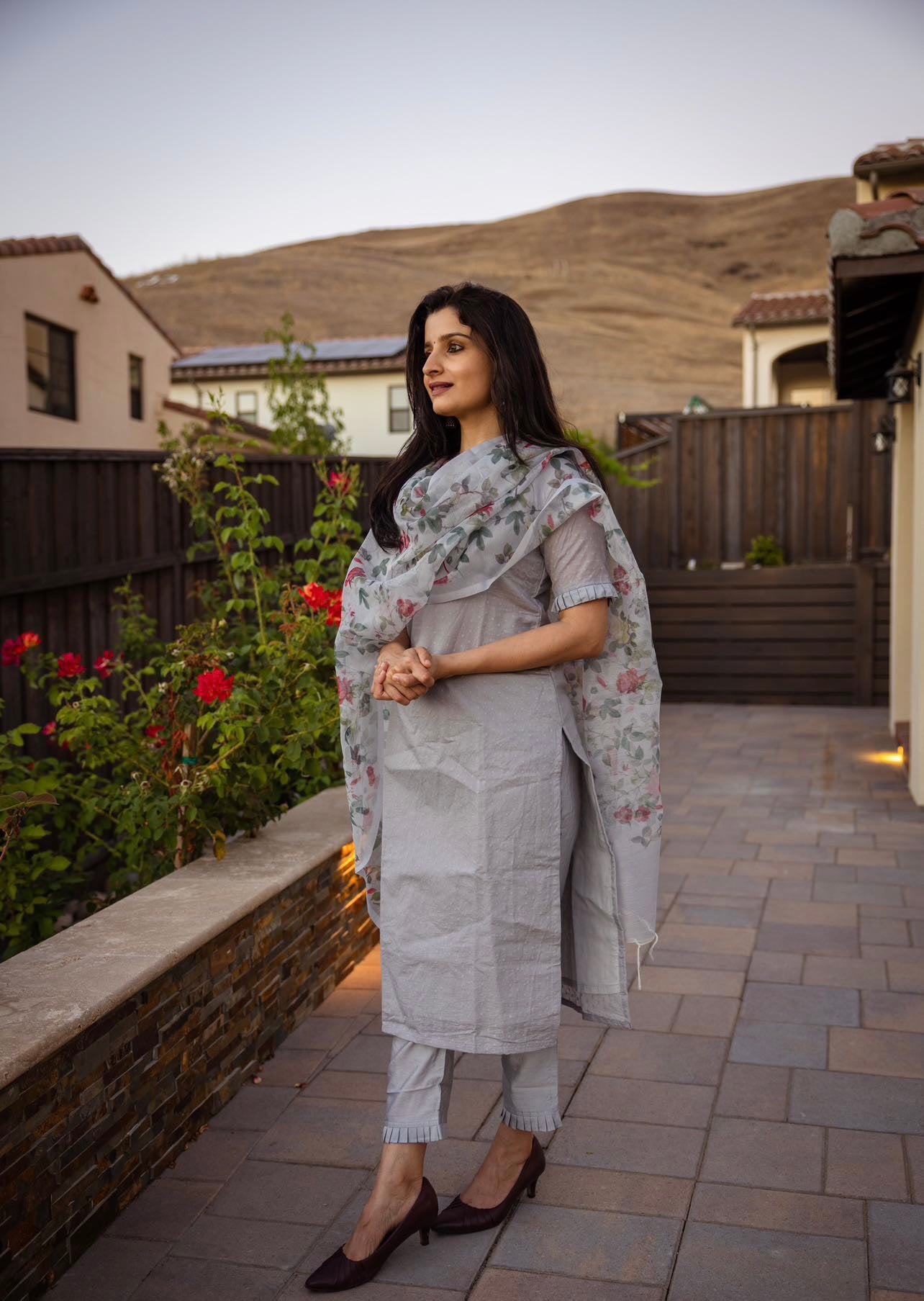 LIPI -STITCHED – efwbyfathimastore